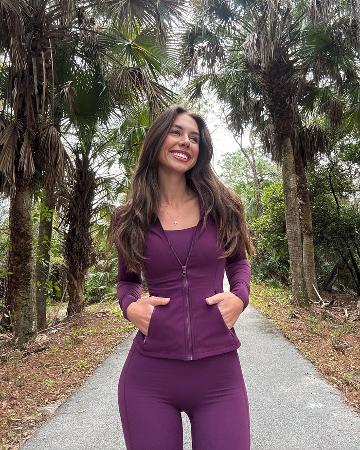 Picture of Brit Manuela (model)