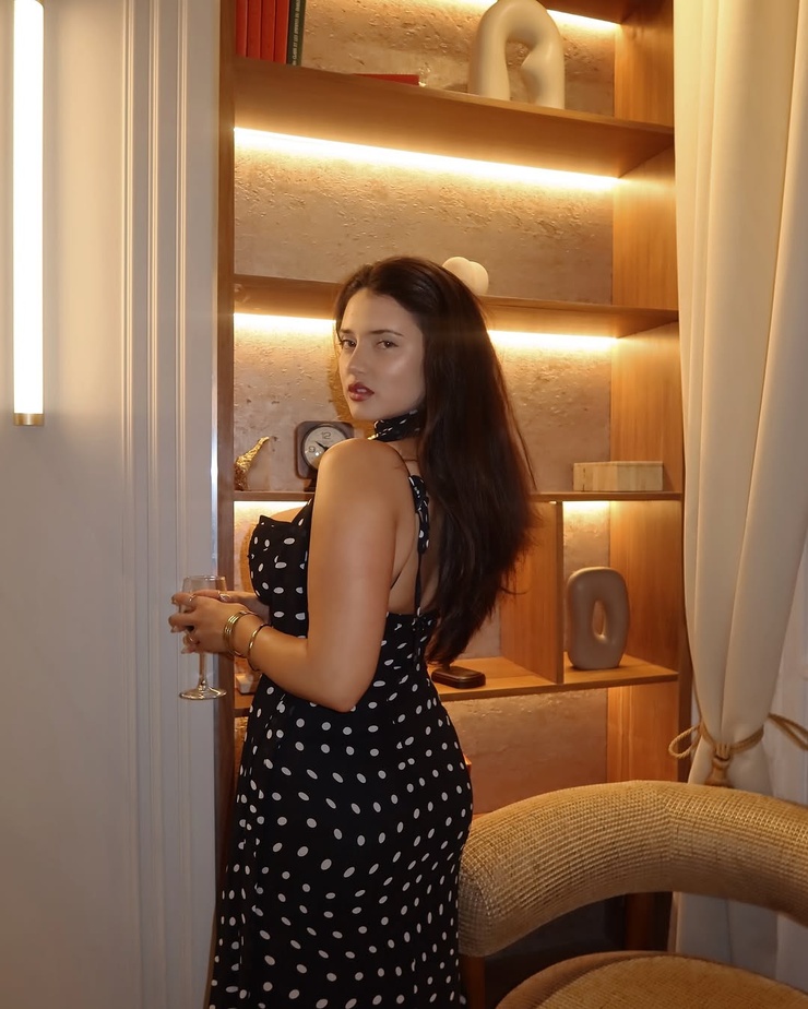 Picture of Sarah Curr