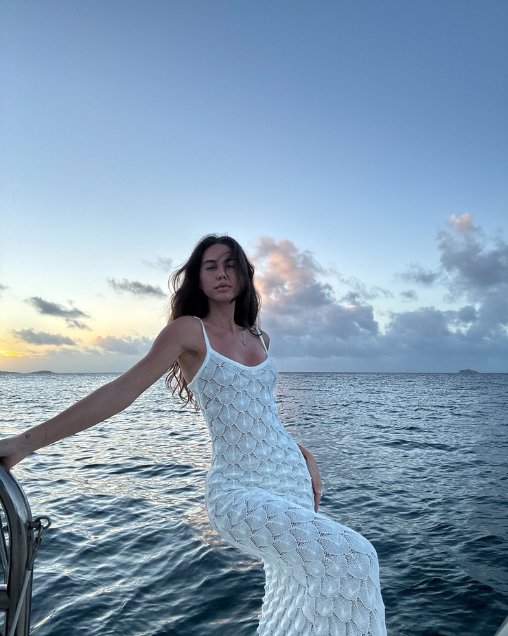 Brit Manuela (model) picture