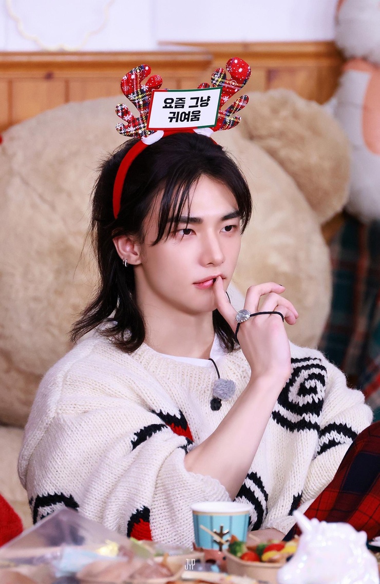 Image of Hyun-Jin Hwang