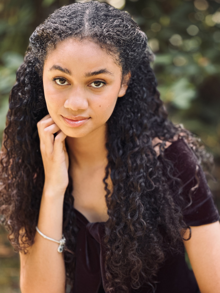 Image of Izabela Rose