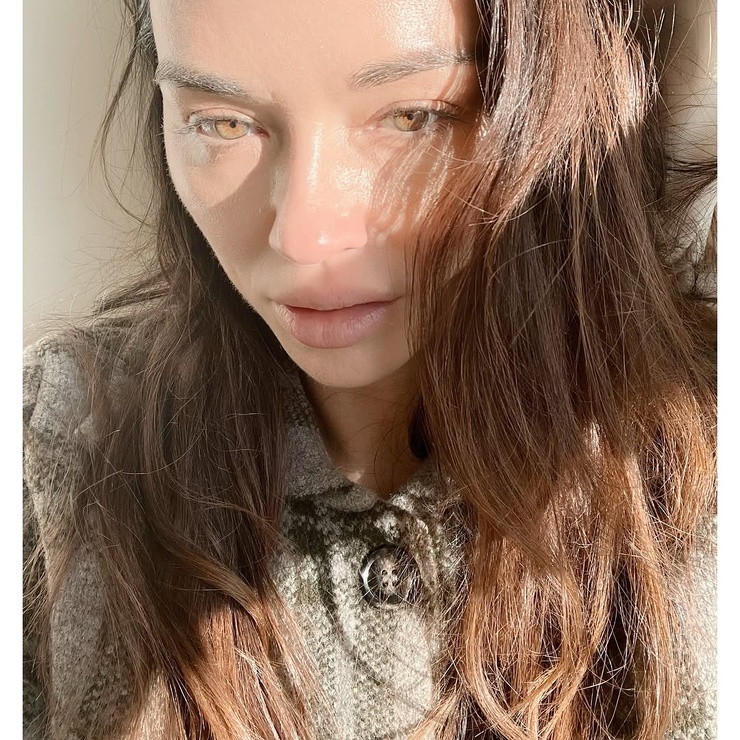 Crystal Reed picture