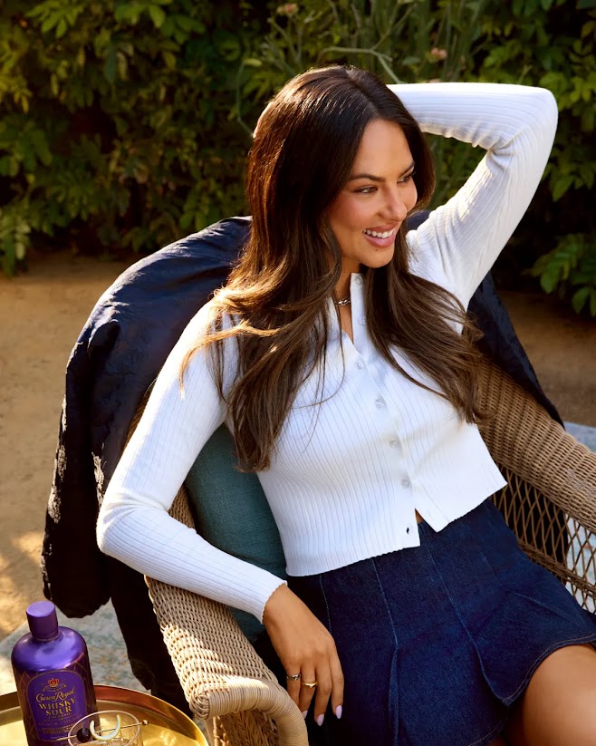 Christen Harper image