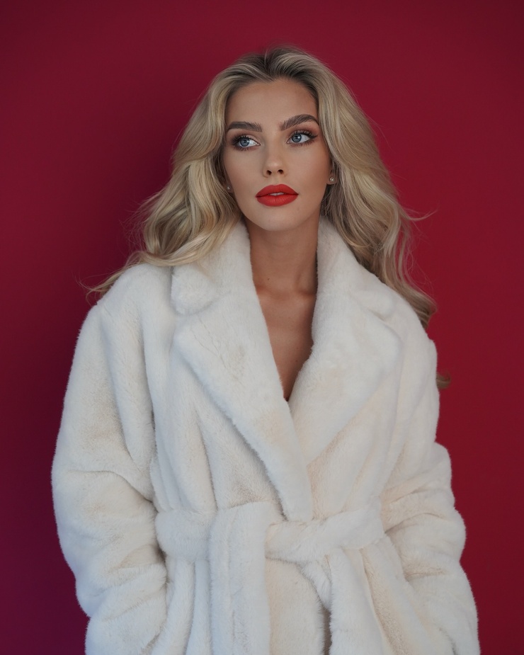 Picture of Alexa Breit