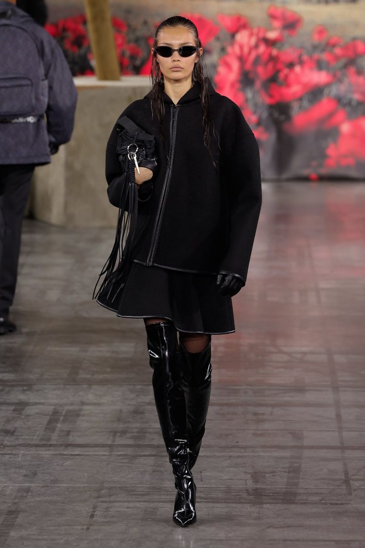 Picture of Heather Diamond Strongarm