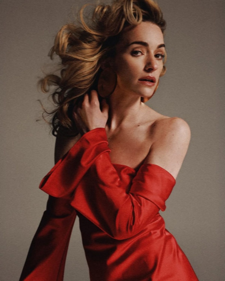Brianne Howey image