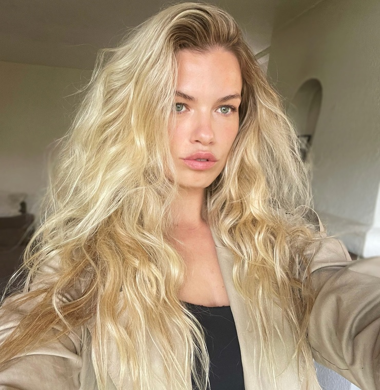 Picture of Hailey Clauson