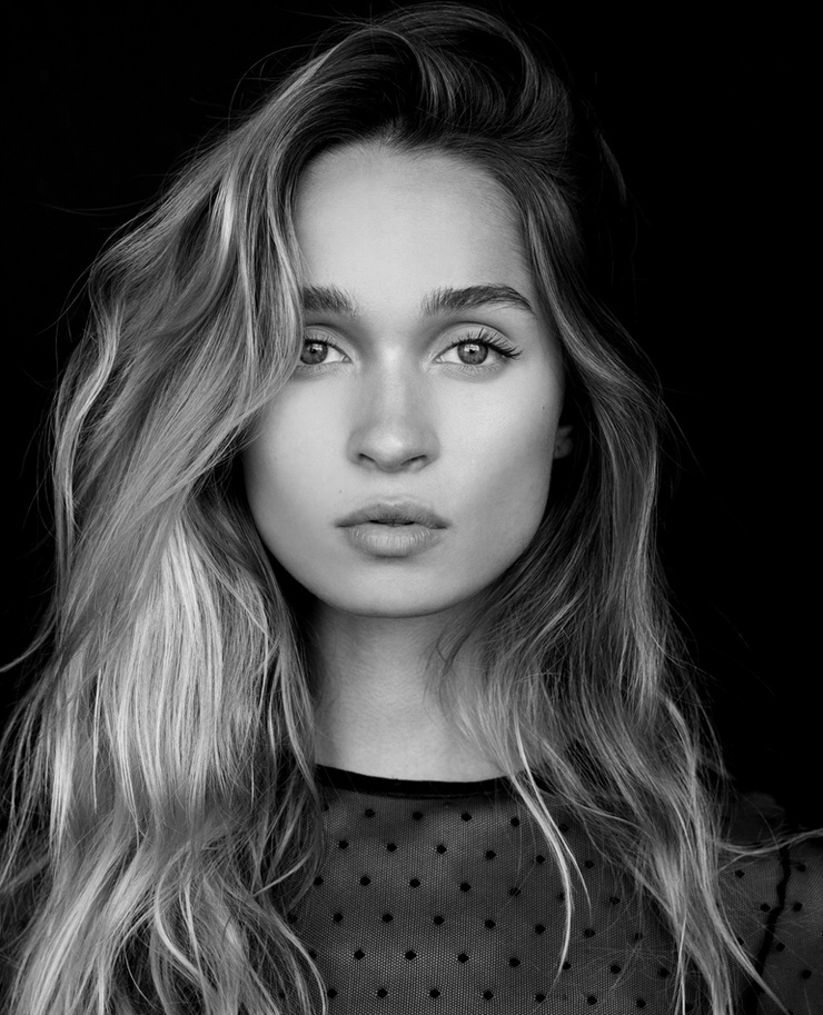 Picture of Chloe Chamberlin