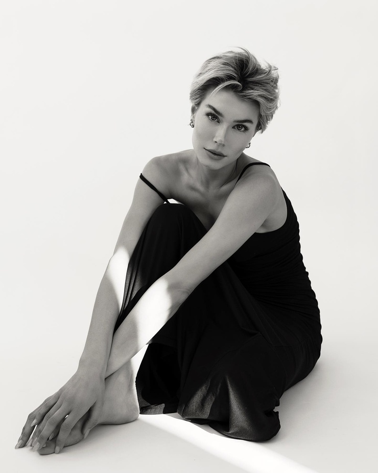 Picture Of Zoe Hoad