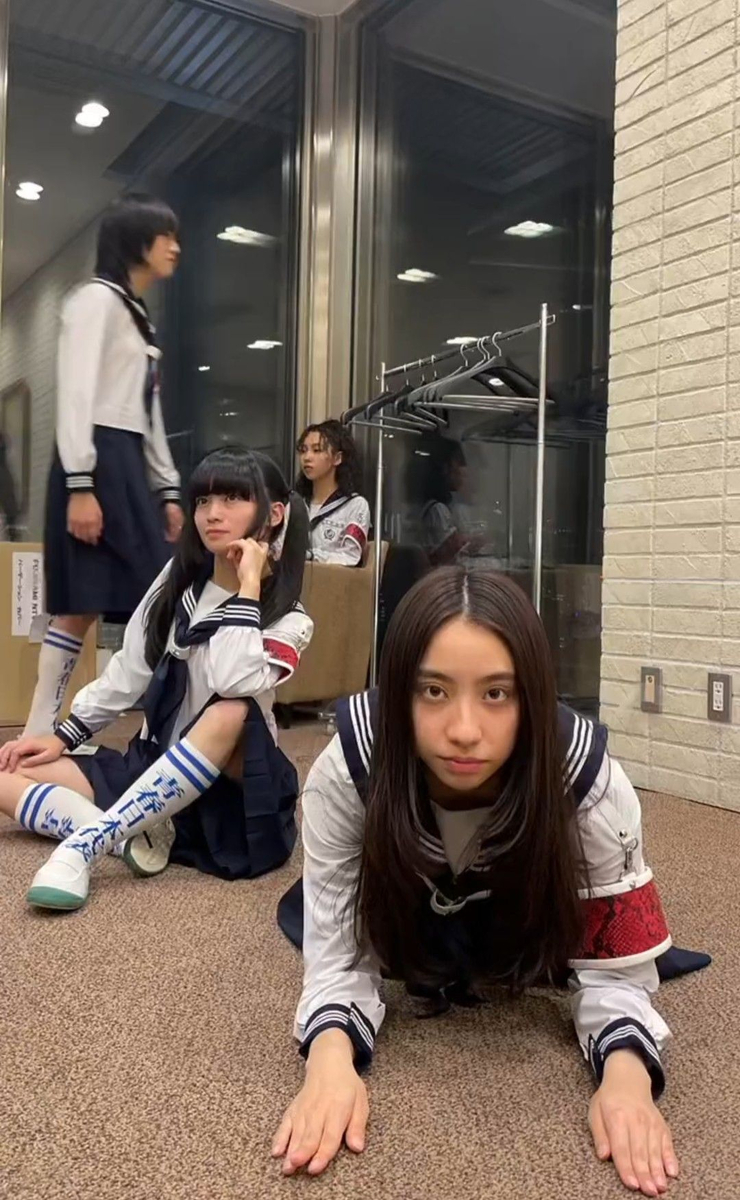 Atarashii Gakko! picture