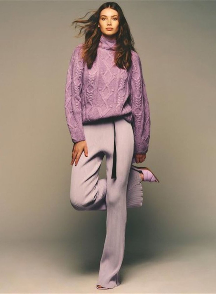 Picture of Megan Devine model