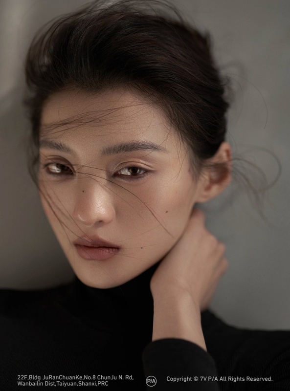 Picture of Li Ziqi (ii)