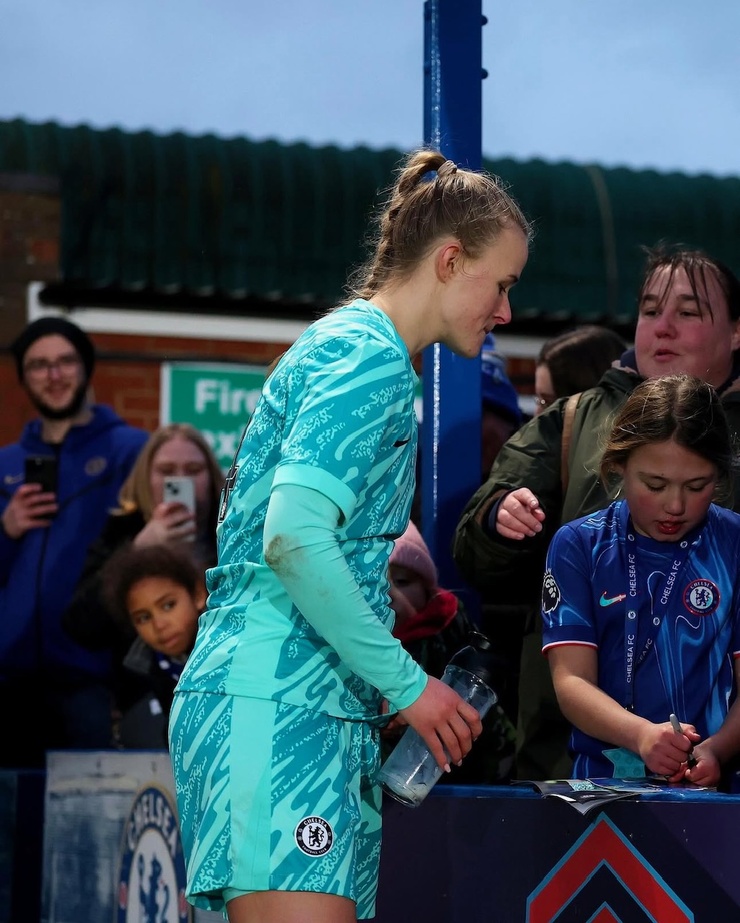 Picture of Hannah Hampton