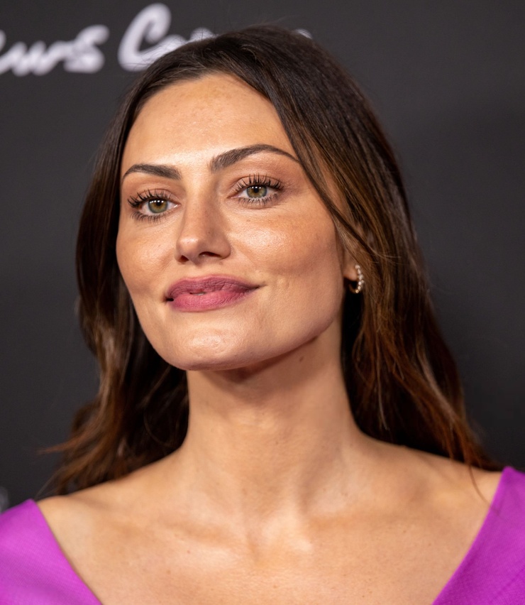 Picture of Phoebe Tonkin
