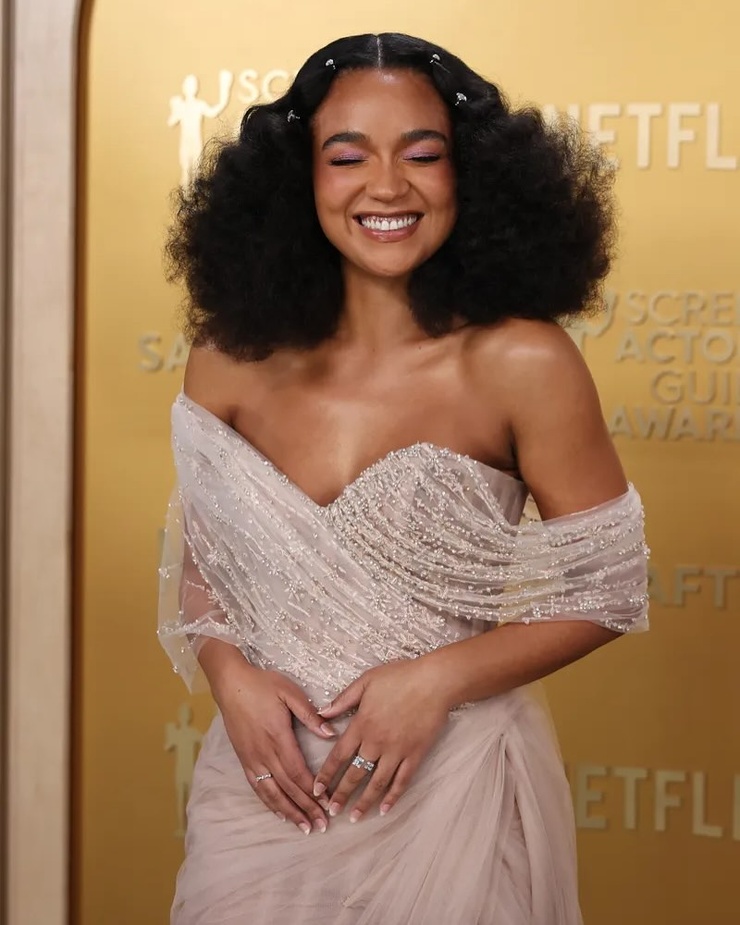 Aisha Dee image