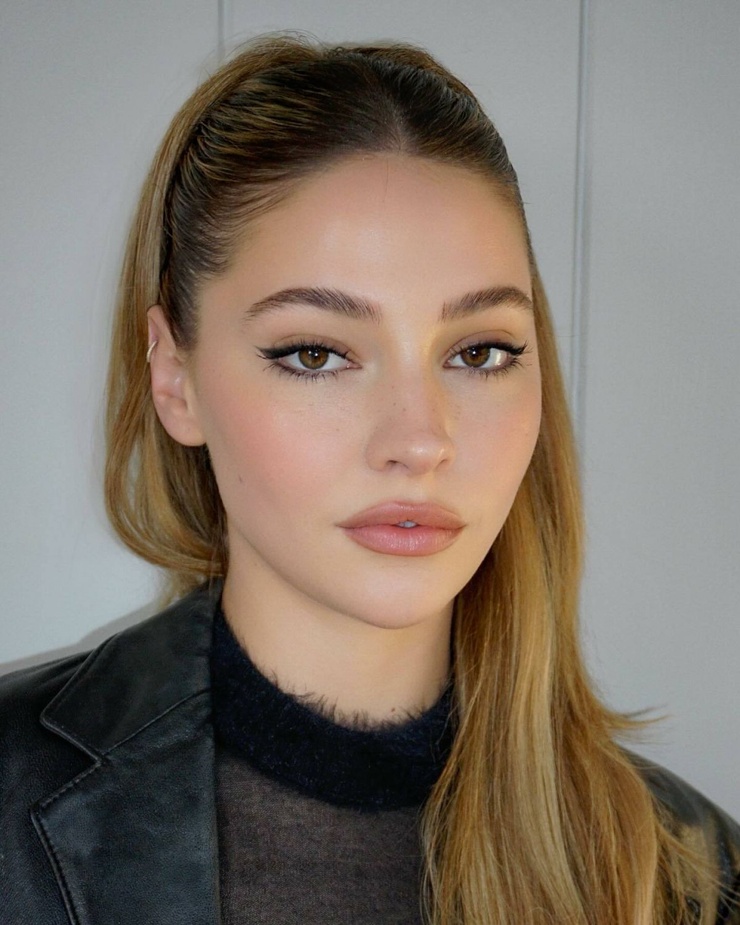 Picture of Madelyn Cline