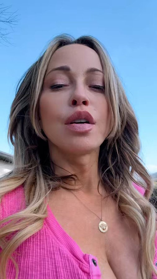 Picture of Tara Strong