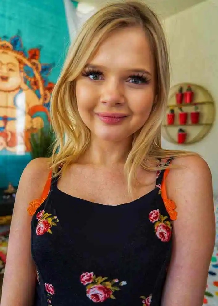 Picture of Coco Lovelock