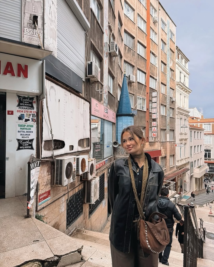 Picture of Isabelle Clarke (model)