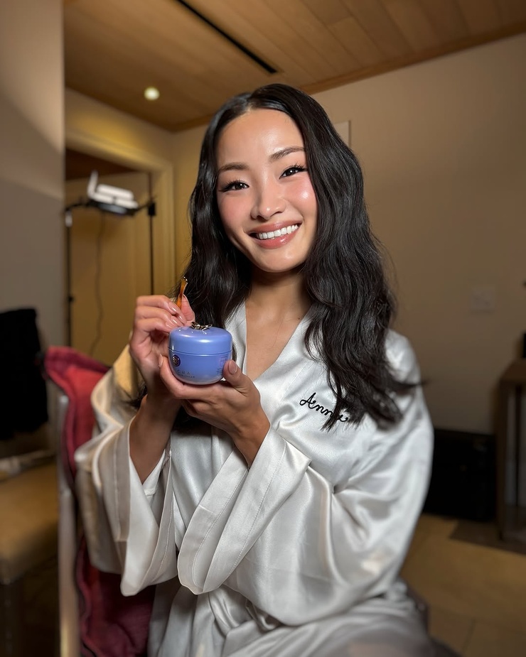 Picture of Anna Sawai