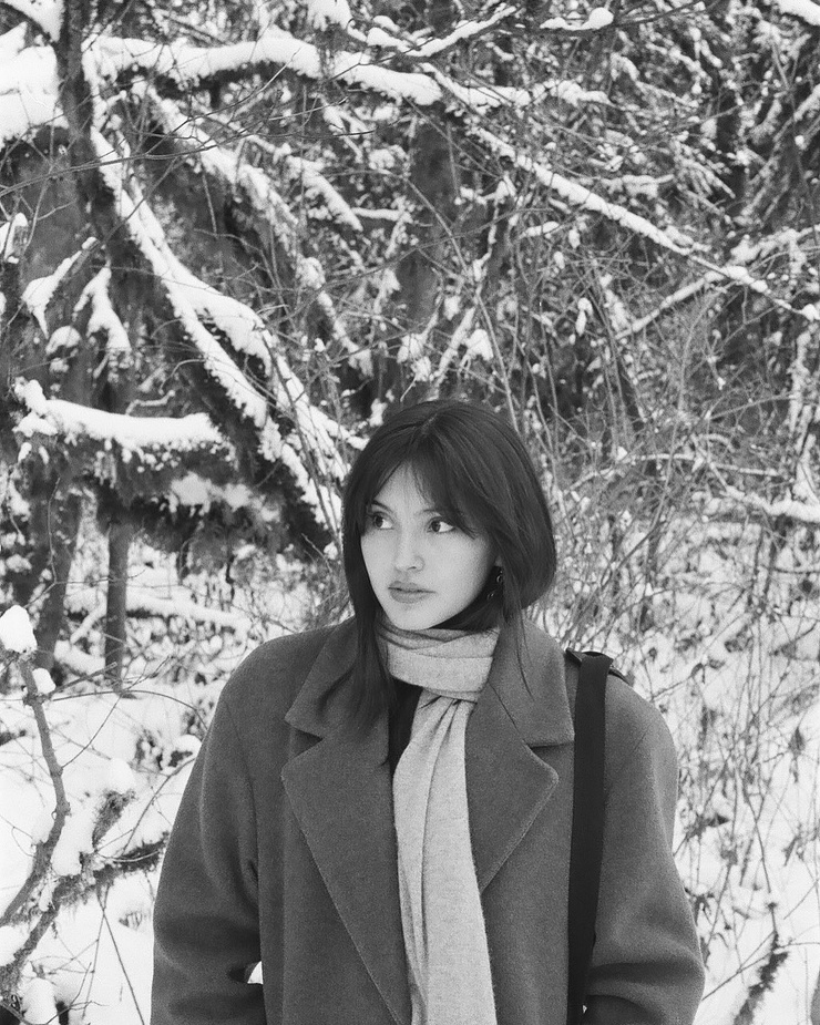 Isabel Deroy-Olson image