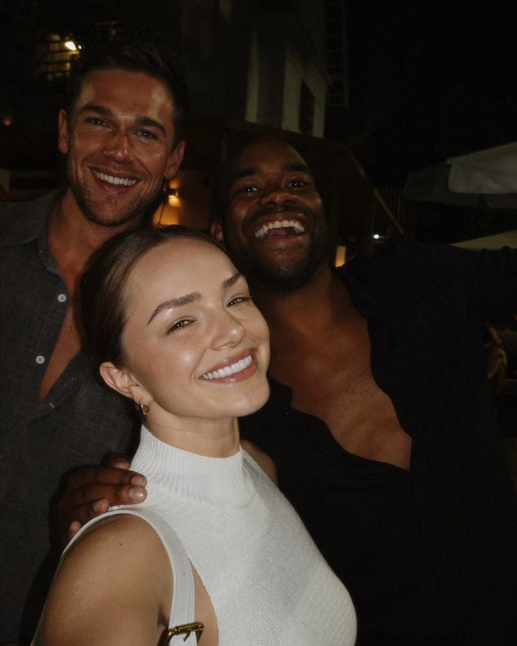 Oana Gregory picture