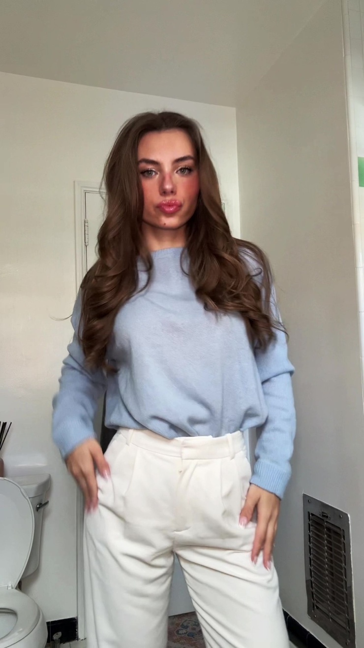 Caitlin Carmichael picture