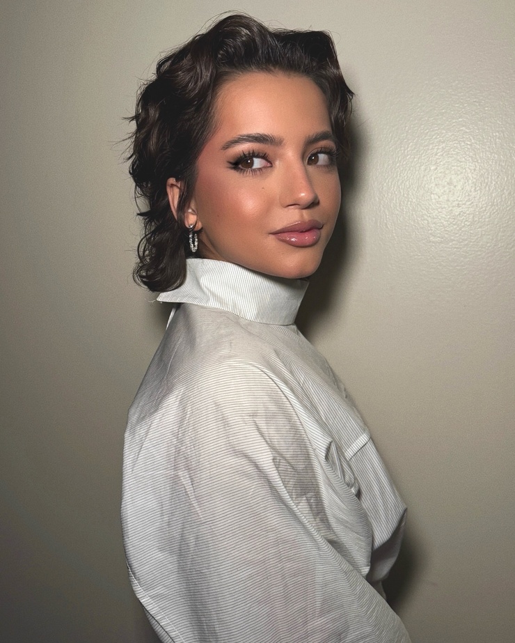 Isabela Moner picture