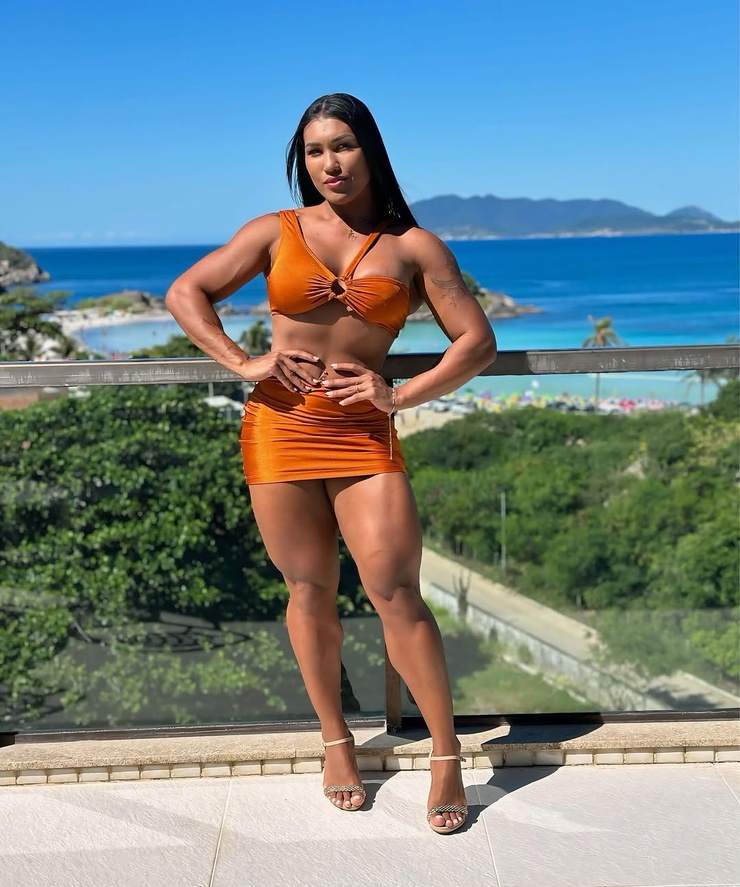 Alessandra Alves picture