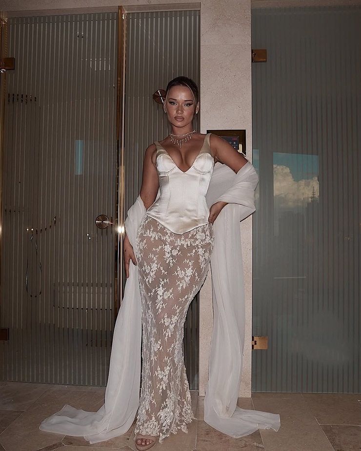 Picture of Isabelle Clarke (model)