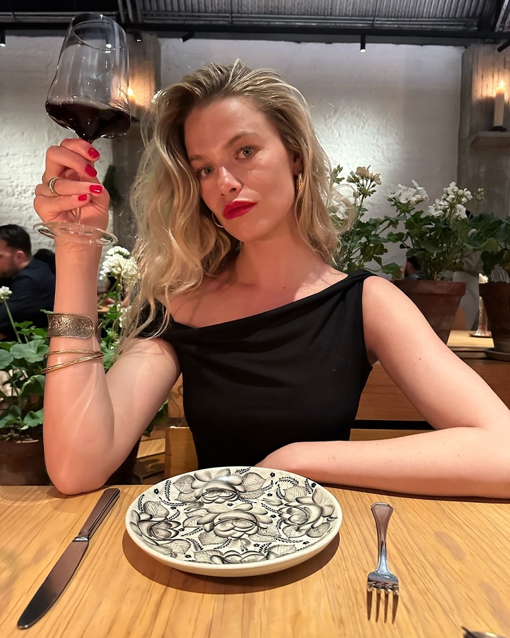 Hailey Clauson image