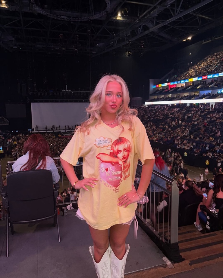 Ami Charlize picture