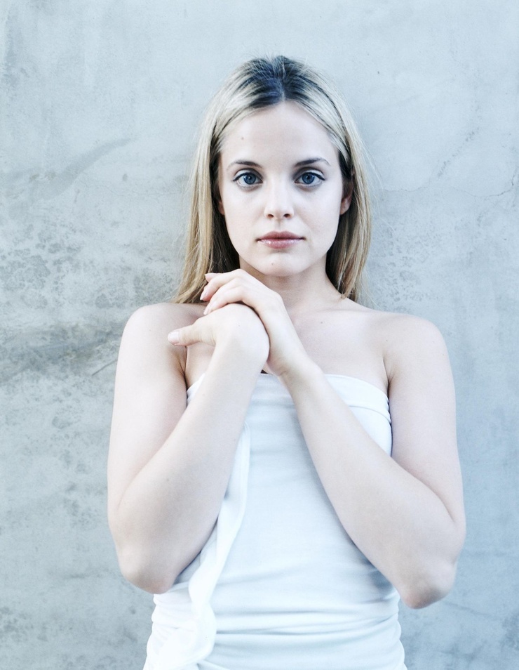 Mena Suvari image