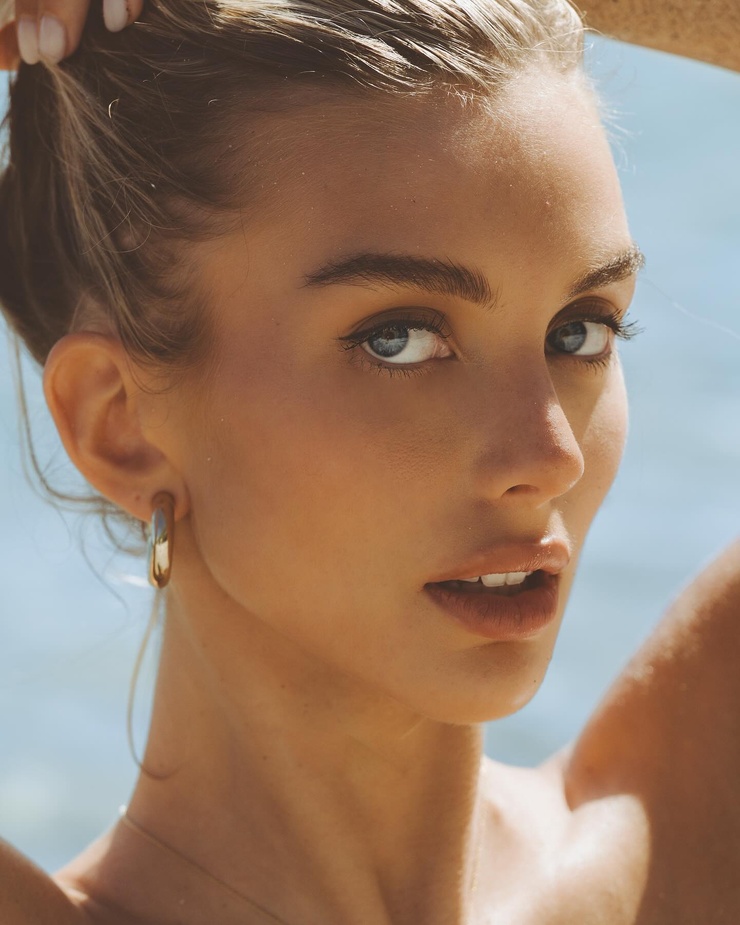 Elizabeth Grace Lindley image