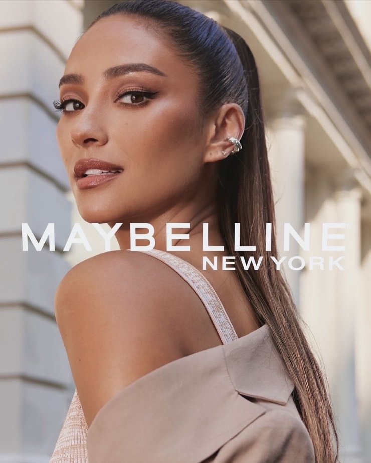 Picture of Shay Mitchell