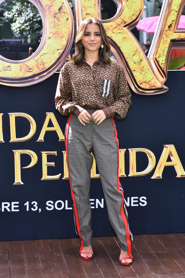 Picture of Isabela Merced