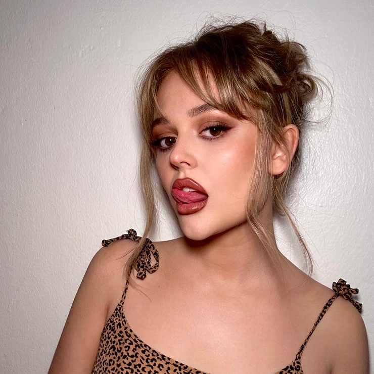 Picture of Emily Alyn Lind