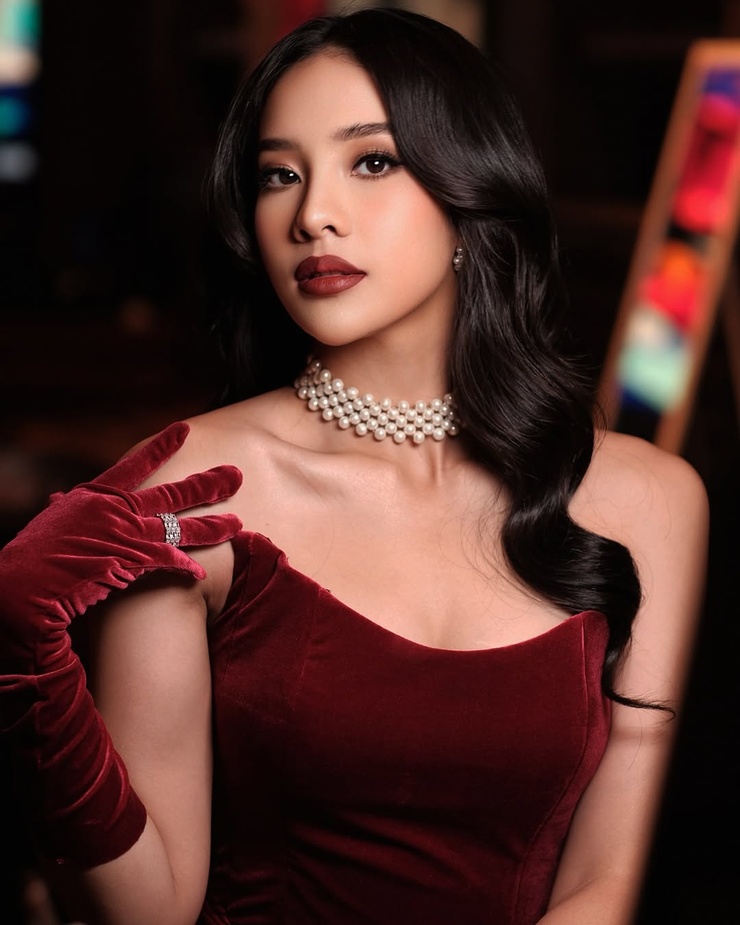 Picture of Anya Geraldine