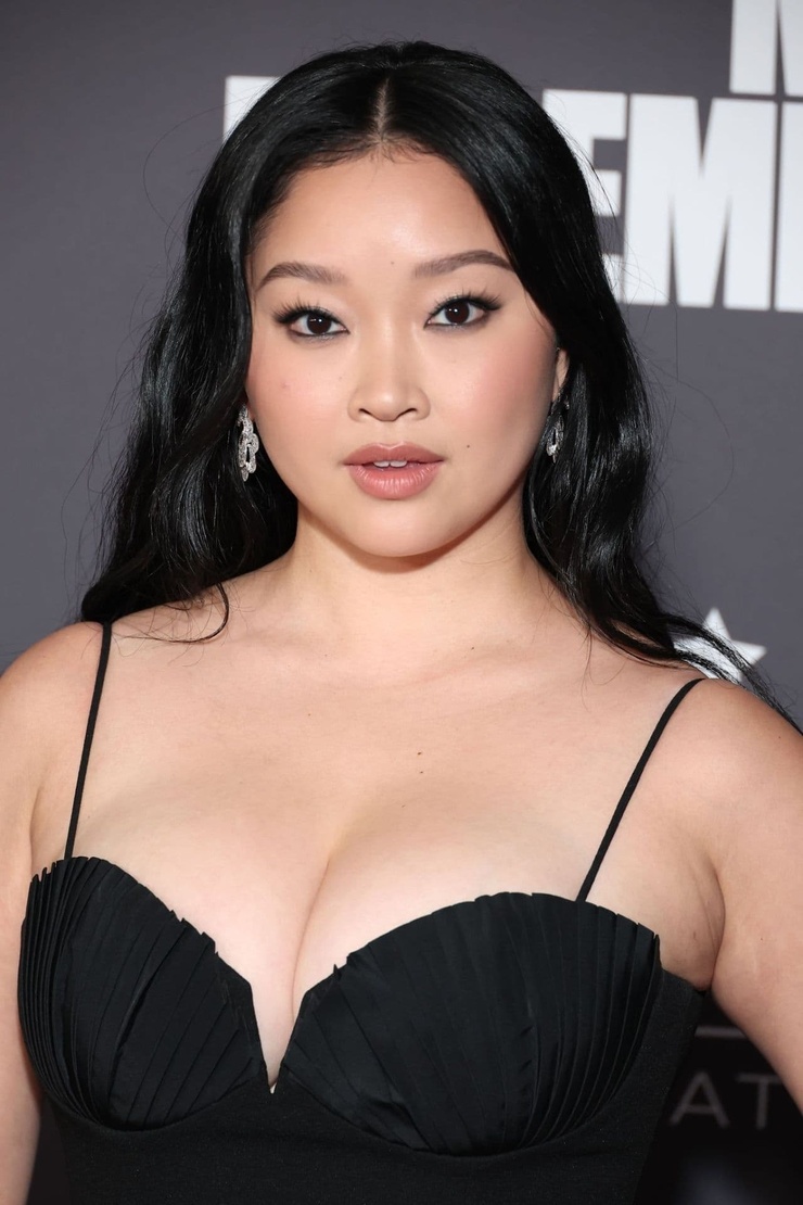 Picture of Lana Condor