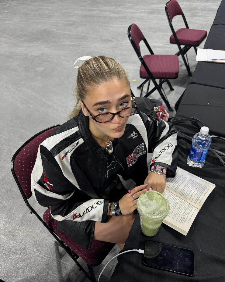 Picture of Lizzy Greene