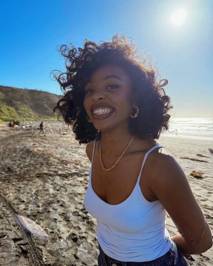 Picture of Alana Bright