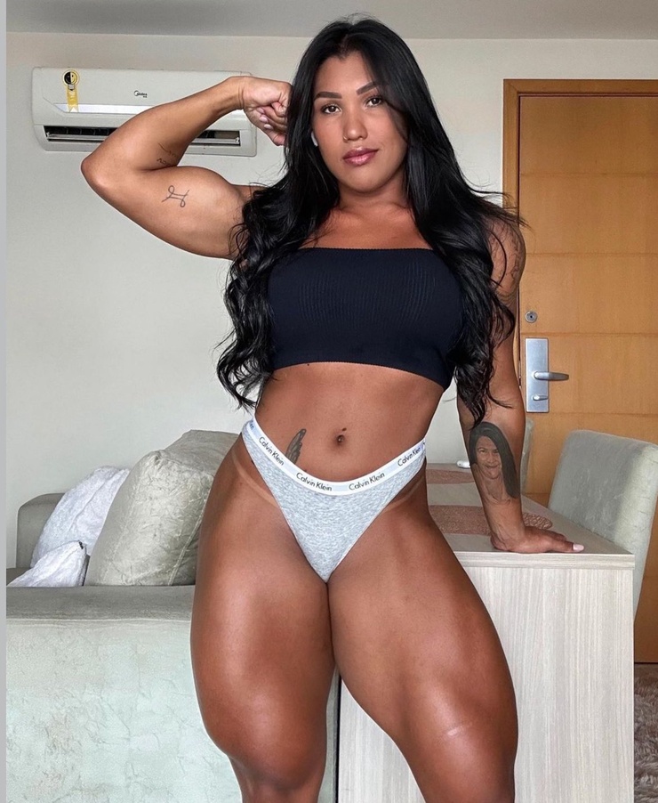 Picture of Alessandra Alves