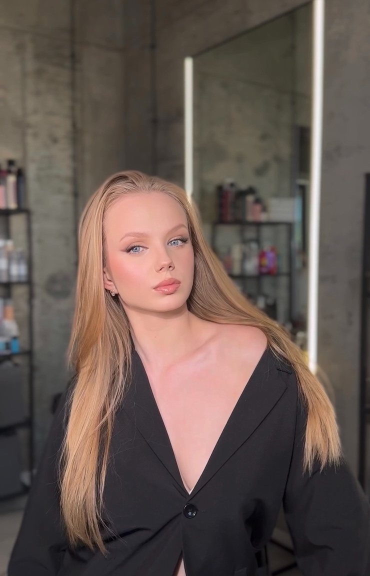 Anna Feoktistova image