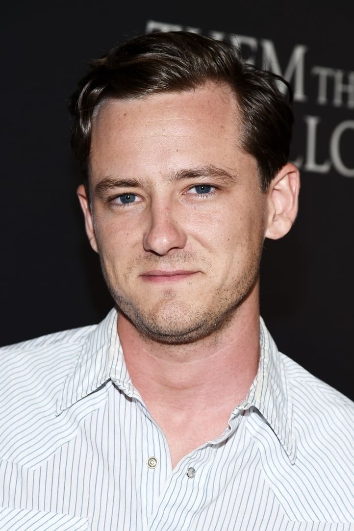Lewis Pullman picture