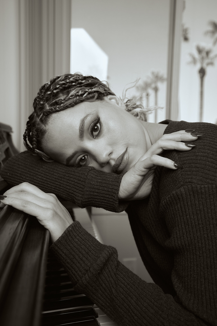 Sarah Jeffery picture