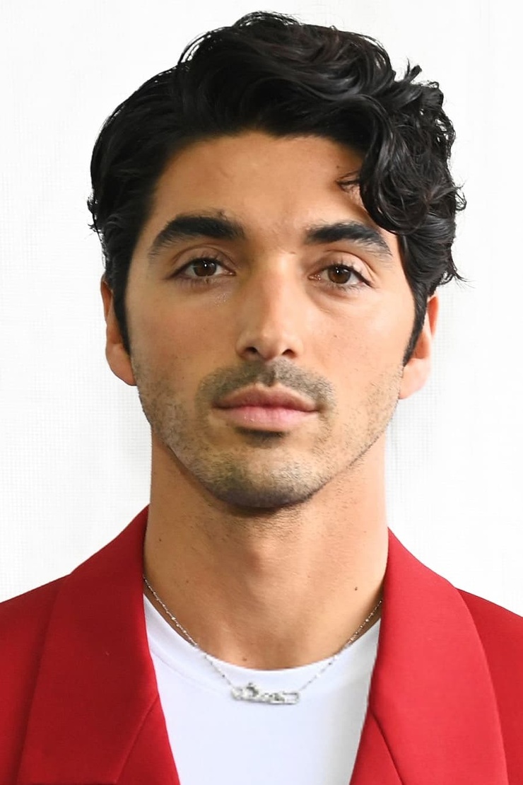 Picture of Taylor Zakhar