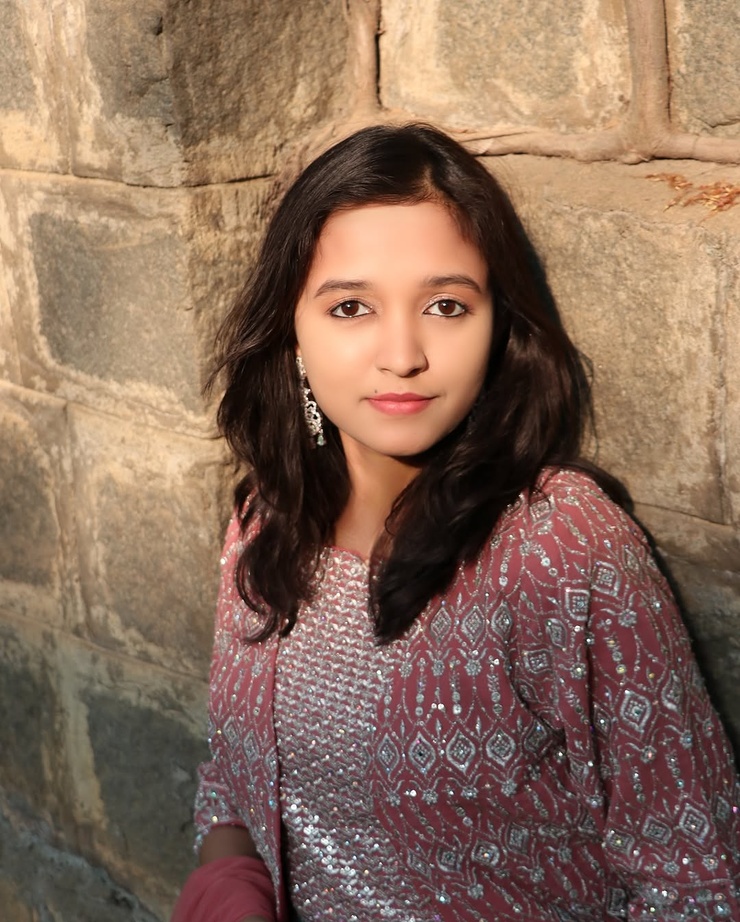 Picture of Roshni Ansari