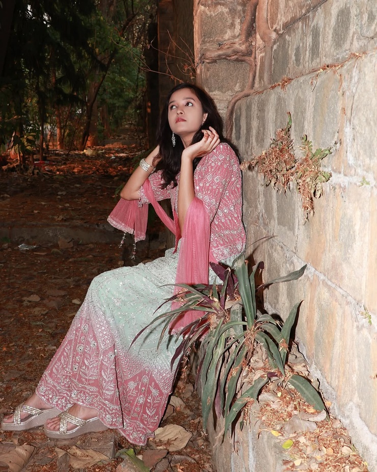 Picture of Roshni Ansari