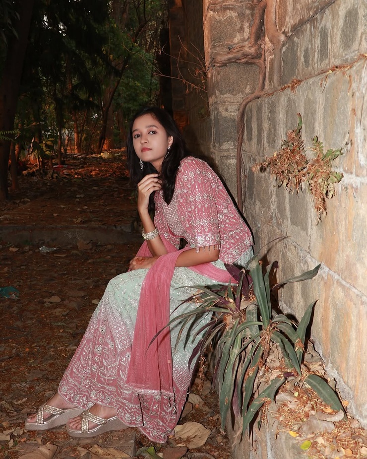 Picture of Roshni Ansari