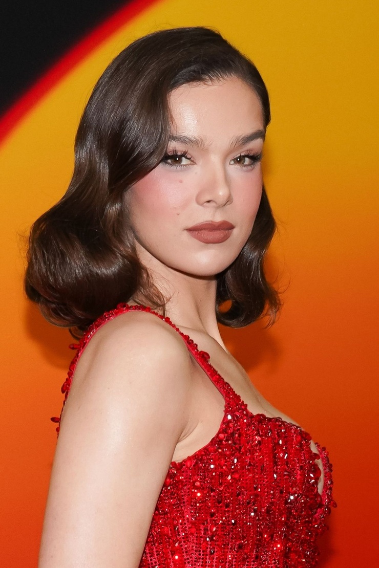 Hailee Steinfeld picture